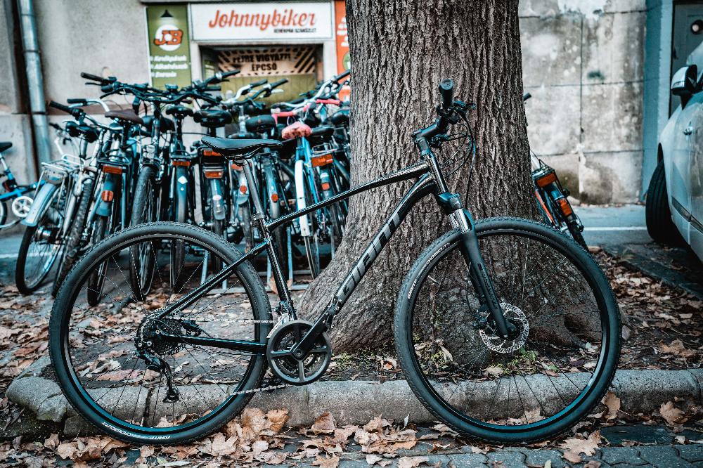 Újszerü Cross Trekking kerékpár Giant Roam Disc2 - JohnnyBiker - Bringa ...